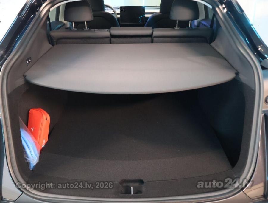 Tesla Model Y 2026 in Tallinn, with an engine capacity of 0.00 L and mileage of 8 thousand km for 62990 €, photo 11 on AUTOMOTO.COM.LV