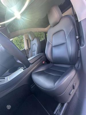 Balts Tesla Model Y 2022 Viļņa, ar dzinēja tilpumu 0.00 L un nobraukumu 63 tūkst. km par 35400 €, foto 7 vietnē AUTOMOTO.COM.LV