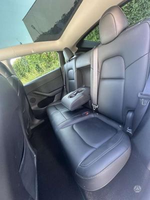 Balts Tesla Model Y 2022 Viļņa, ar dzinēja tilpumu 0.00 L un nobraukumu 63 tūkst. km par 35400 €, foto 8 vietnē AUTOMOTO.COM.LV