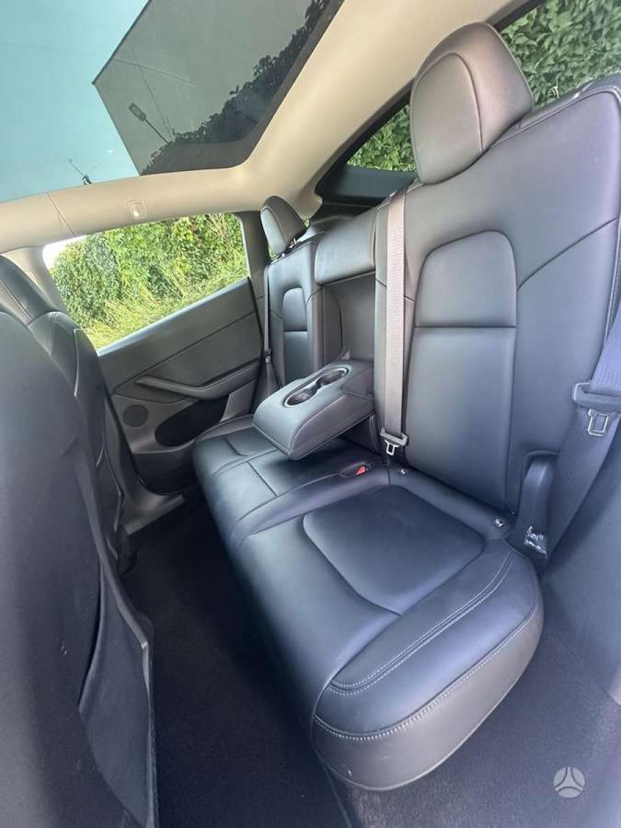 Balts Tesla Model Y 2022 Viļņa, ar dzinēja tilpumu 0.00 L un nobraukumu 63 tūkst. km par 35400 €, foto 8 vietnē AUTOMOTO.COM.LV
