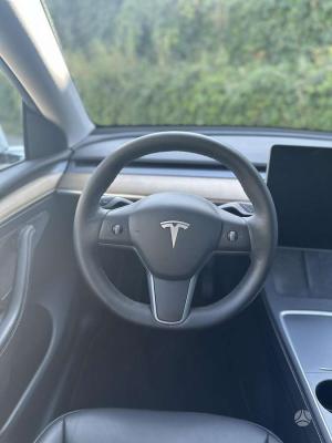 Balts Tesla Model Y 2022 Viļņa, ar dzinēja tilpumu 0.00 L un nobraukumu 63 tūkst. km par 35400 €, foto 15 vietnē AUTOMOTO.COM.LV