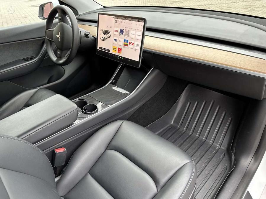 Белый Тесла Модель Y 2020 в Каунас, объемом двигателя 0.00 л и пробегом 91 тыс. км за 24900 €, фото 40 на AUTOMOTO.COM.LV