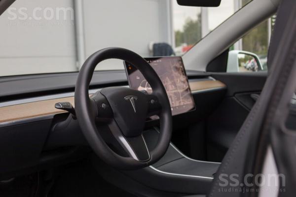 Balts Tesla Model Y 2020 Rīga, ar dzinēja tilpumu 0.00 L un nobraukumu 73 tūkst. km par 28995 €, foto 9 vietnē AUTOMOTO.COM.LV