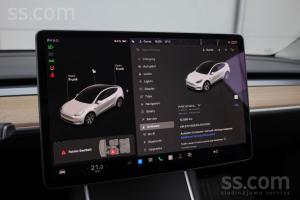 White Tesla Model Y 2020 in Riga, with an engine capacity of 0.00 L and mileage of 73 thousand km for 28995 €, photo 21 on AUTOMOTO.COM.LV