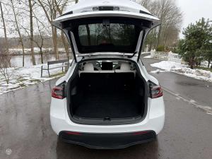 Balts Tesla Model Y 2021 Tauragė, ar dzinēja tilpumu 0.00 L un nobraukumu 65 tūkst. km par 23100 €, foto 8 vietnē AUTOMOTO.COM.LV