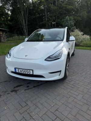 Balts Tesla Model Y 2021 Viļņa, ar dzinēja tilpumu 0.00 L un nobraukumu 58 tūkst. km par 26900 €, foto 3 vietnē AUTOMOTO.COM.LV