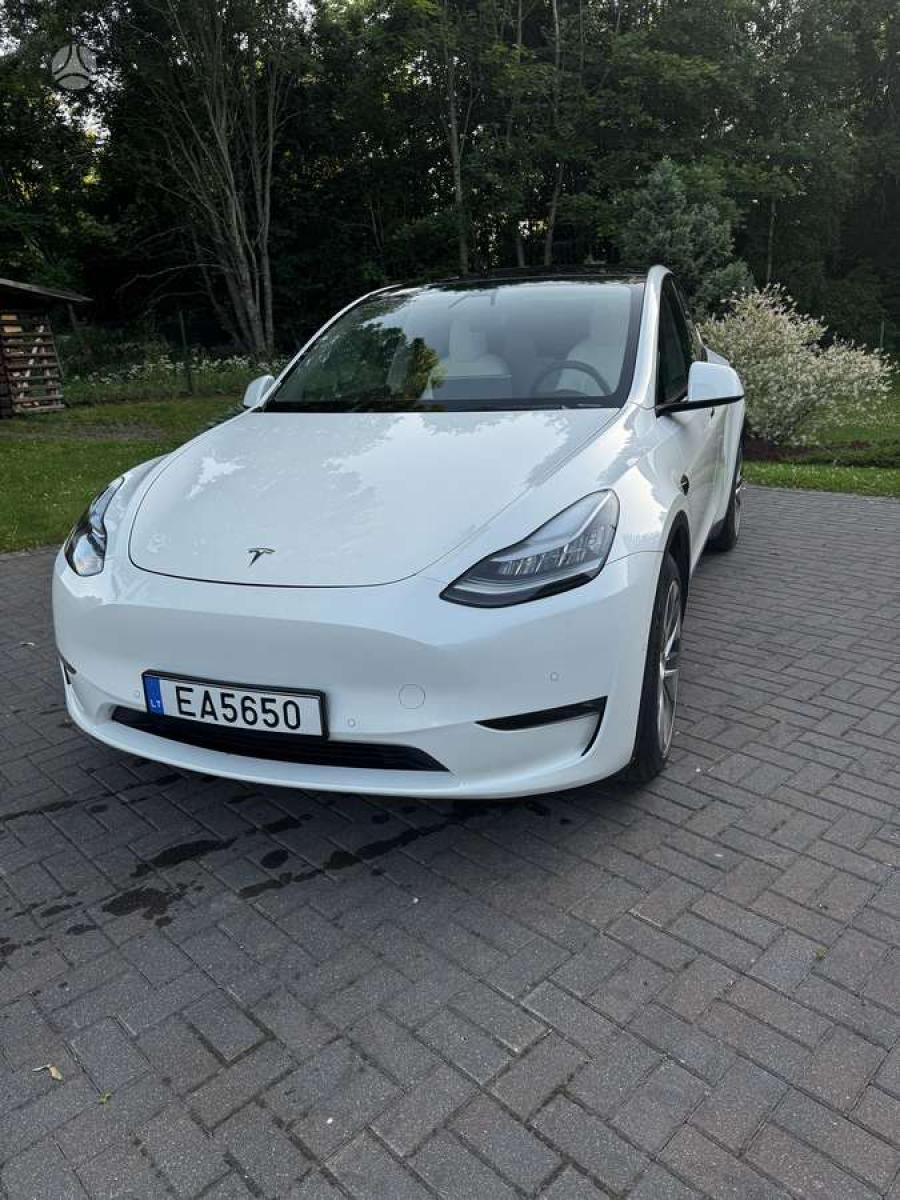 Balts Tesla Model Y 2021 Viļņa, ar dzinēja tilpumu 0.00 L un nobraukumu 58 tūkst. km par 26900 €, foto 3 vietnē AUTOMOTO.COM.LV