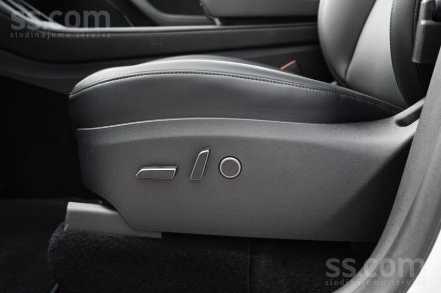 Balts Tesla Model Y 2021 Rīga, ar dzinēja tilpumu 0.00 L un nobraukumu 71 tūkst. km par 32150 €, foto 9 vietnē AUTOMOTO.COM.LV