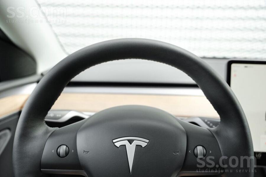 Balts Tesla Model Y 2021 Rīga, ar dzinēja tilpumu 0.00 L un nobraukumu 71 tūkst. km par 32150 €, foto 11 vietnē AUTOMOTO.COM.LV