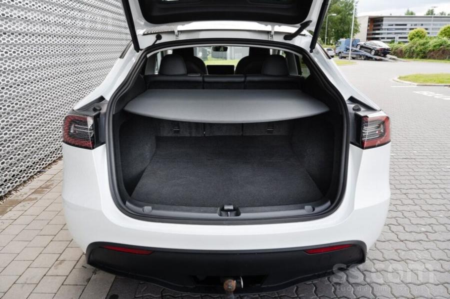 Balts Tesla Model Y 2021 Rīga, ar dzinēja tilpumu 0.00 L un nobraukumu 71 tūkst. km par 32150 €, foto 19 vietnē AUTOMOTO.COM.LV