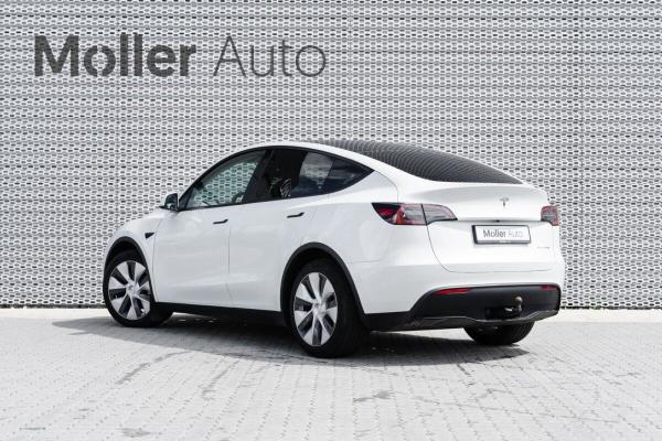 Balts Tesla Model Y 2021 Mārupe, ar dzinēja tilpumu 0.00 L un nobraukumu 71 tūkst. km par 32150 €, foto 3 vietnē AUTOMOTO.COM.LV