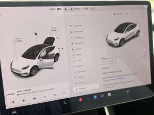 Balts Tesla Model Y 2021 Gargždai, ar dzinēja tilpumu 0.00 L un nobraukumu 91 tūkst. km par 28900 €, foto 3 vietnē AUTOMOTO.COM.LV
