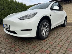 Белый Тесла Модель Y 2021 в Клайпеда, объемом двигателя 0.00 л и пробегом 84 тыс. км за 26900 €, фото  на AUTOMOTO.COM.LV