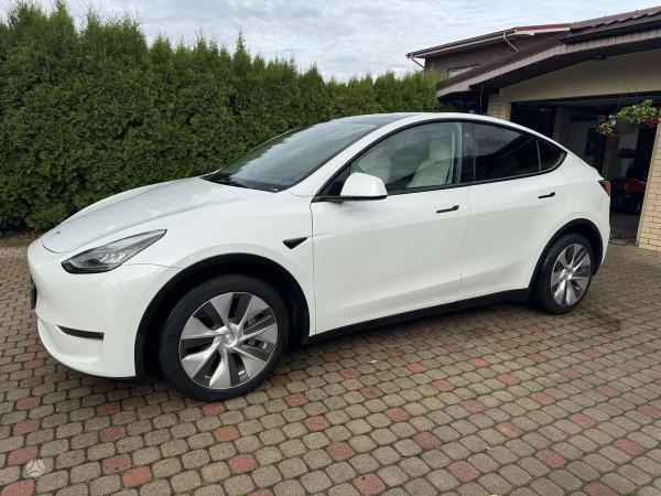 Tesla Model Y 2021 Klaipėda vietnē Balts Tesla Model Y 2021 Klaipėda, ar dzinēja tilpumu 0.00 L un nobraukumu 84 tūkst. km par 26900 €, foto 5 vietnē AUTOMOTO.COM.LV