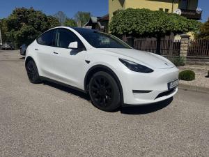 Balts Tesla Model Y 2021 Alīta, ar dzinēja tilpumu 0.00 L un nobraukumu 98 tūkst. km par 28200 €, foto  vietnē AUTOMOTO.COM.LV