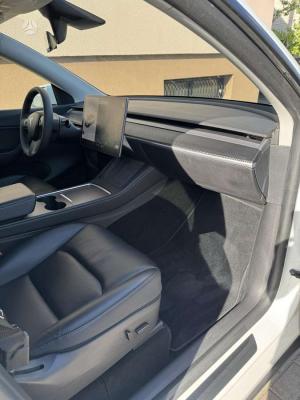 Balts Tesla Model Y 2021 Alīta, ar dzinēja tilpumu 0.00 L un nobraukumu 98 tūkst. km par 28200 €, foto 9 vietnē AUTOMOTO.COM.LV