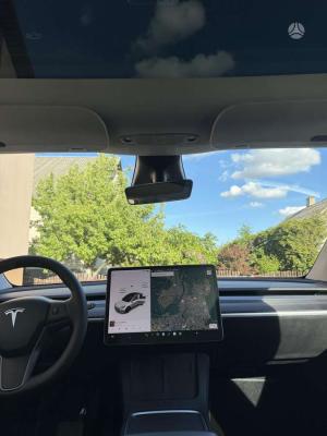 Balts Tesla Model Y 2021 Alīta, ar dzinēja tilpumu 0.00 L un nobraukumu 98 tūkst. km par 28200 €, foto 12 vietnē AUTOMOTO.COM.LV