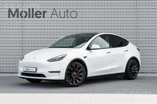 White Tesla Model Y 2022 in Riga, with an engine capacity of 0.00 L and mileage of 24 thousand km for 31490 €, photo 1 on AUTOMOTO.COM.LV