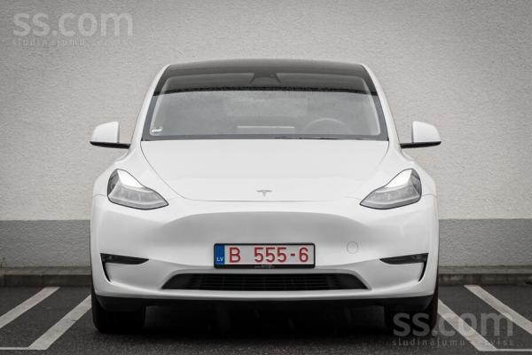 Balts Tesla Model Y 2022 Rīga, ar dzinēja tilpumu 0.00 L un nobraukumu 0 tūkst. km par 30550 €, foto 2 vietnē AUTOMOTO.COM.LV