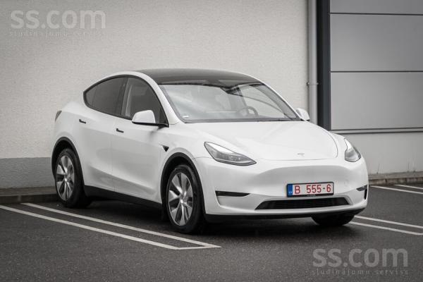 Balts Tesla Model Y 2022 Rīga, ar dzinēja tilpumu 0.00 L un nobraukumu 0 tūkst. km par 30550 €, foto 3 vietnē AUTOMOTO.COM.LV