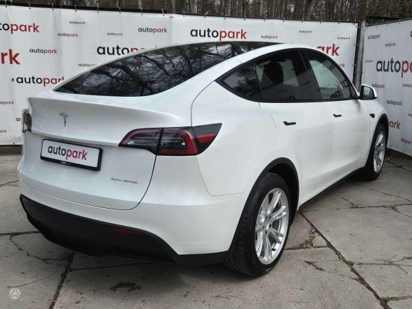 Balts Tesla Model Y 2022 Viļņa, ar dzinēja tilpumu 0.00 L un nobraukumu 33 tūkst. km par 34900 €, foto 4 vietnē AUTOMOTO.COM.LV