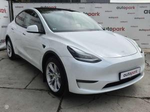 White Tesla Model Y 2022 in Vilnius, with an engine capacity of 0.00 L and mileage of 33 thousand km for 34900 €, photo 3 on AUTOMOTO.COM.LV