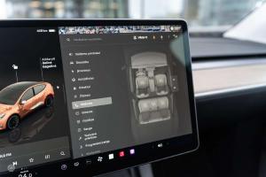 Белый Тесла Модель Y 2022 в Вильнюс, объемом двигателя 0.00 л и пробегом 160 тыс. км за 29500 €, фото 24 на AUTOMOTO.COM.LV