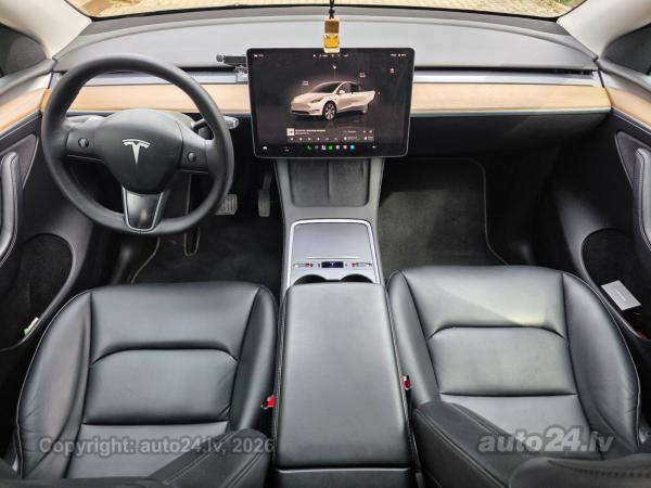 Balts Tesla Model Y 2022 Tallina, ar dzinēja tilpumu 0.00 L un nobraukumu 83 tūkst. km par 33000 €, foto 5 vietnē AUTOMOTO.COM.LV