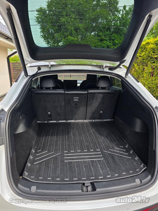 Balts Tesla Model Y 2022 Tallina, ar dzinēja tilpumu 0.00 L un nobraukumu 83 tūkst. km par 33000 €, foto 7 vietnē AUTOMOTO.COM.LV