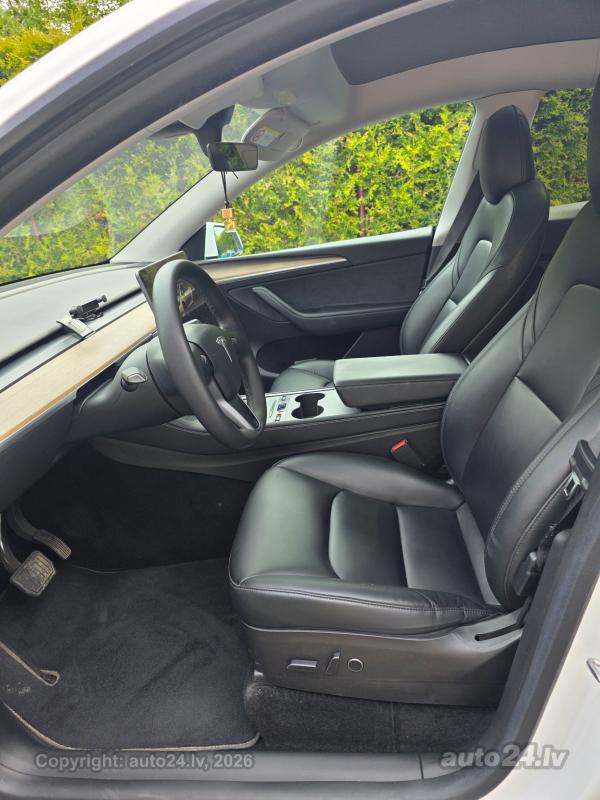 Balts Tesla Model Y 2022 Tallina, ar dzinēja tilpumu 0.00 L un nobraukumu 83 tūkst. km par 33000 €, foto 8 vietnē AUTOMOTO.COM.LV