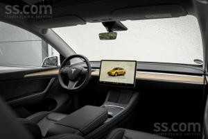 Белый Тесла Модель Y 2022 в Рига, объемом двигателя 0.00 л и пробегом 80 тыс. км за 30150 €, фото 20 на AUTOMOTO.COM.LV