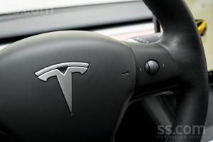 Белый Тесла Модель Y 2022 в Рига, объемом двигателя 0.00 л и пробегом 80 тыс. км за 30150 €, фото 24 на AUTOMOTO.COM.LV