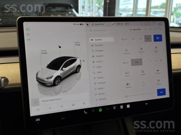 Белый Тесла Модель Y 2022 в Рига, объемом двигателя 0.00 л и пробегом 105 тыс. км за 32990 €, фото 9 на AUTOMOTO.COM.LV