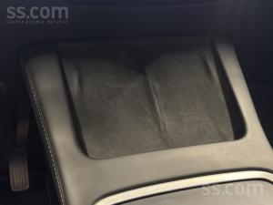White Tesla Model Y 2022 in Riga, with an engine capacity of 0.00 L and mileage of 105 thousand km for 32990 €, photo 21 on AUTOMOTO.COM.LV