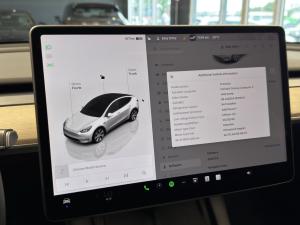 Balts Tesla Model Y 2022 Rīga, ar dzinēja tilpumu 0.00 L un nobraukumu 105 tūkst. km par 32990 €, foto 11 vietnē AUTOMOTO.COM.LV
