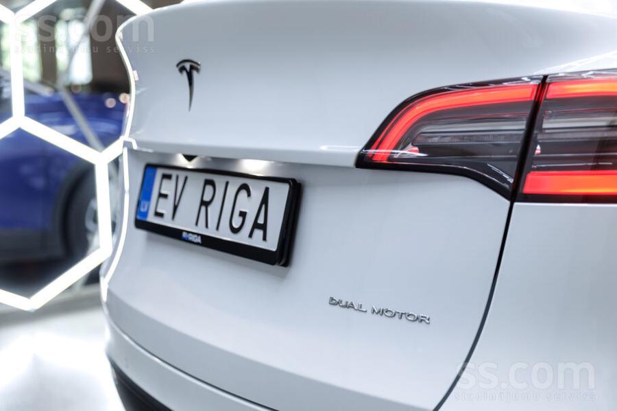Balts Tesla Model Y 2022 Rīga, ar dzinēja tilpumu 0.00 L un nobraukumu 112 tūkst. km par 32740 €, foto 9 vietnē AUTOMOTO.COM.LV