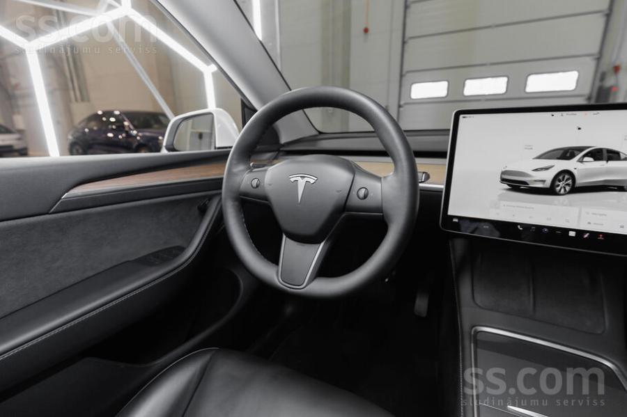 Balts Tesla Model Y 2022 Rīga, ar dzinēja tilpumu 0.00 L un nobraukumu 112 tūkst. km par 32740 €, foto 13 vietnē AUTOMOTO.COM.LV