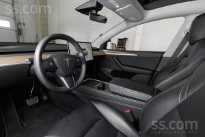 Balts Tesla Model Y 2022 Rīga, ar dzinēja tilpumu 0.00 L un nobraukumu 112 tūkst. km par 32740 €, foto 15 vietnē AUTOMOTO.COM.LV