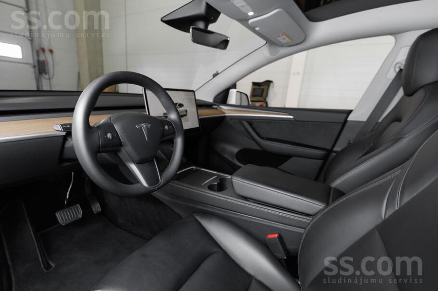 Balts Tesla Model Y 2022 Rīga, ar dzinēja tilpumu 0.00 L un nobraukumu 112 tūkst. km par 32740 €, foto 15 vietnē AUTOMOTO.COM.LV