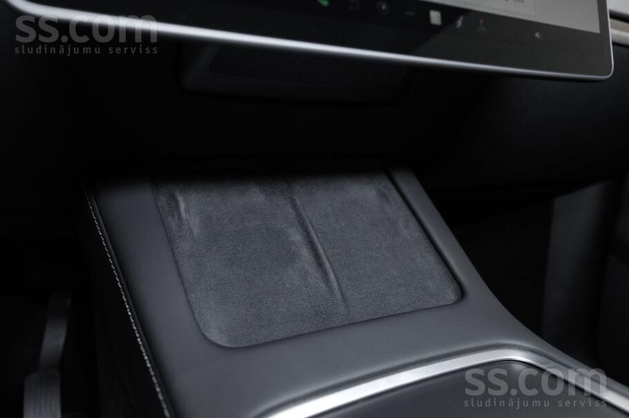 Balts Tesla Model Y 2022 Rīga, ar dzinēja tilpumu 0.00 L un nobraukumu 112 tūkst. km par 32740 €, foto 24 vietnē AUTOMOTO.COM.LV