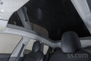 Balts Tesla Model Y 2022 Rīga, ar dzinēja tilpumu 0.00 L un nobraukumu 112 tūkst. km par 32740 €, foto 27 vietnē AUTOMOTO.COM.LV