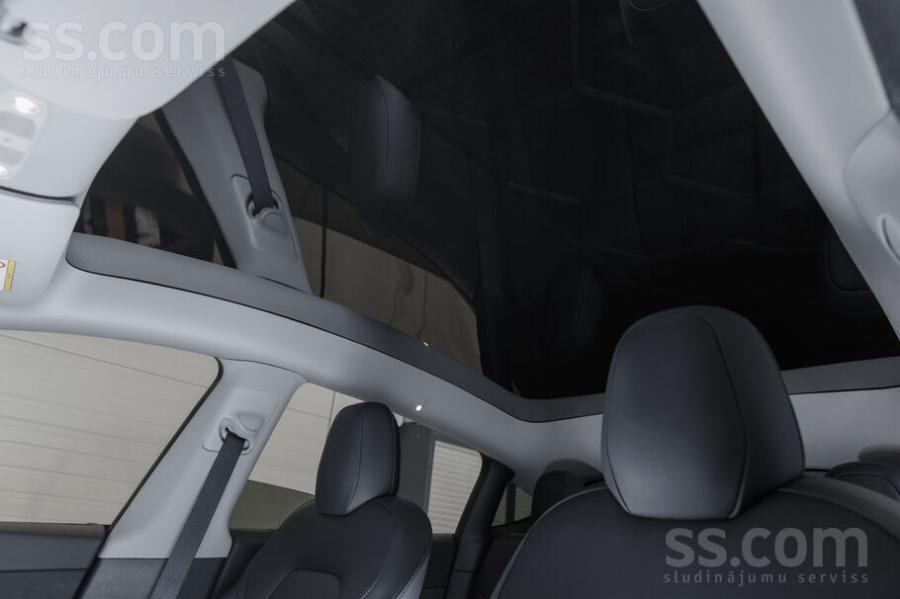 Balts Tesla Model Y 2022 Rīga, ar dzinēja tilpumu 0.00 L un nobraukumu 112 tūkst. km par 32740 €, foto 27 vietnē AUTOMOTO.COM.LV