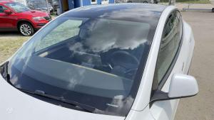 White Tesla Model Y 2022 in Siauliai, with an engine capacity of 0.00 L and mileage of 97 thousand km for 25350 €, photo 22 on AUTOMOTO.COM.LV