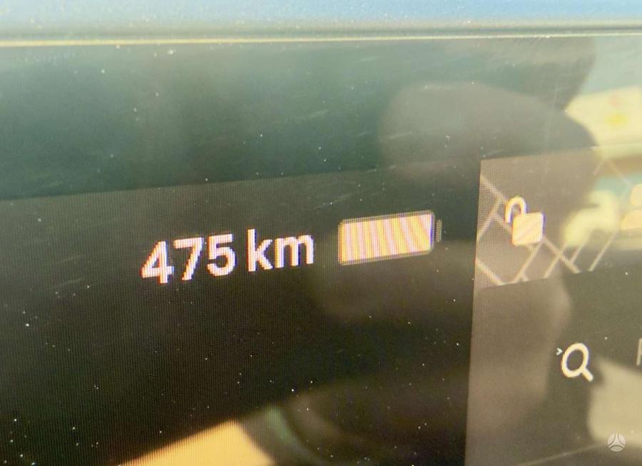White Tesla Model Y 2022 in Siauliai, with an engine capacity of 0.00 L and mileage of 97 thousand km for 24650 €, photo 22 on AUTOMOTO.COM.LV