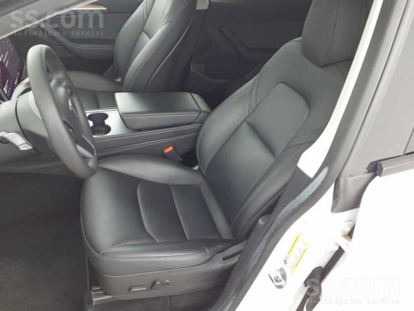 Balts Tesla Model Y 2022 Rīga, ar dzinēja tilpumu 0.00 L un nobraukumu 74 tūkst. km par 33990 €, foto 6 vietnē AUTOMOTO.COM.LV