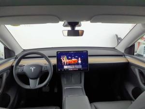 Balts Tesla Model Y 2022 Rīga, ar dzinēja tilpumu 0.00 L un nobraukumu 74 tūkst. km par 33990 €, foto 7 vietnē AUTOMOTO.COM.LV