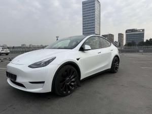 Белый Тесла Модель Y 2022 в Вильнюс, объемом двигателя 0.00 л и пробегом 180 тыс. км за 27500 €, фото 3 на AUTOMOTO.COM.LV