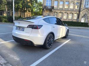 Balts Tesla Model Y 2022 Viļņa, ar dzinēja tilpumu 0.00 L un nobraukumu 106 tūkst. km par 30000 €, foto 6 vietnē AUTOMOTO.COM.LV