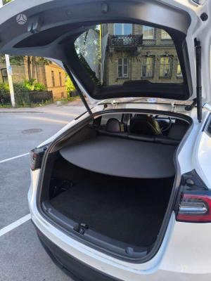 Balts Tesla Model Y 2022 Viļņa, ar dzinēja tilpumu 0.00 L un nobraukumu 106 tūkst. km par 30000 €, foto 22 vietnē AUTOMOTO.COM.LV