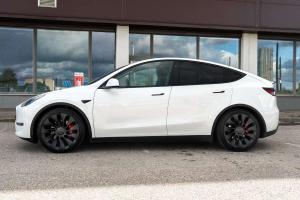 Balts Tesla Model Y 2022 Viļņa, ar dzinēja tilpumu 0.00 L un nobraukumu 53 tūkst. km par 34000 €, foto 8 vietnē AUTOMOTO.COM.LV